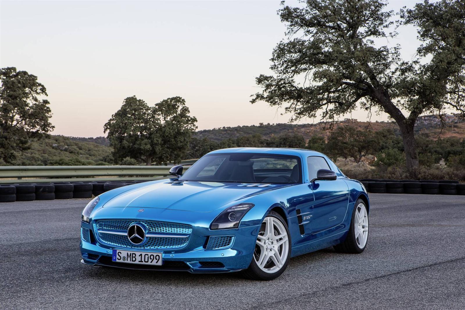Mercedes SLS Coupè Electric Drive, la superelettrica da record (FOTO)