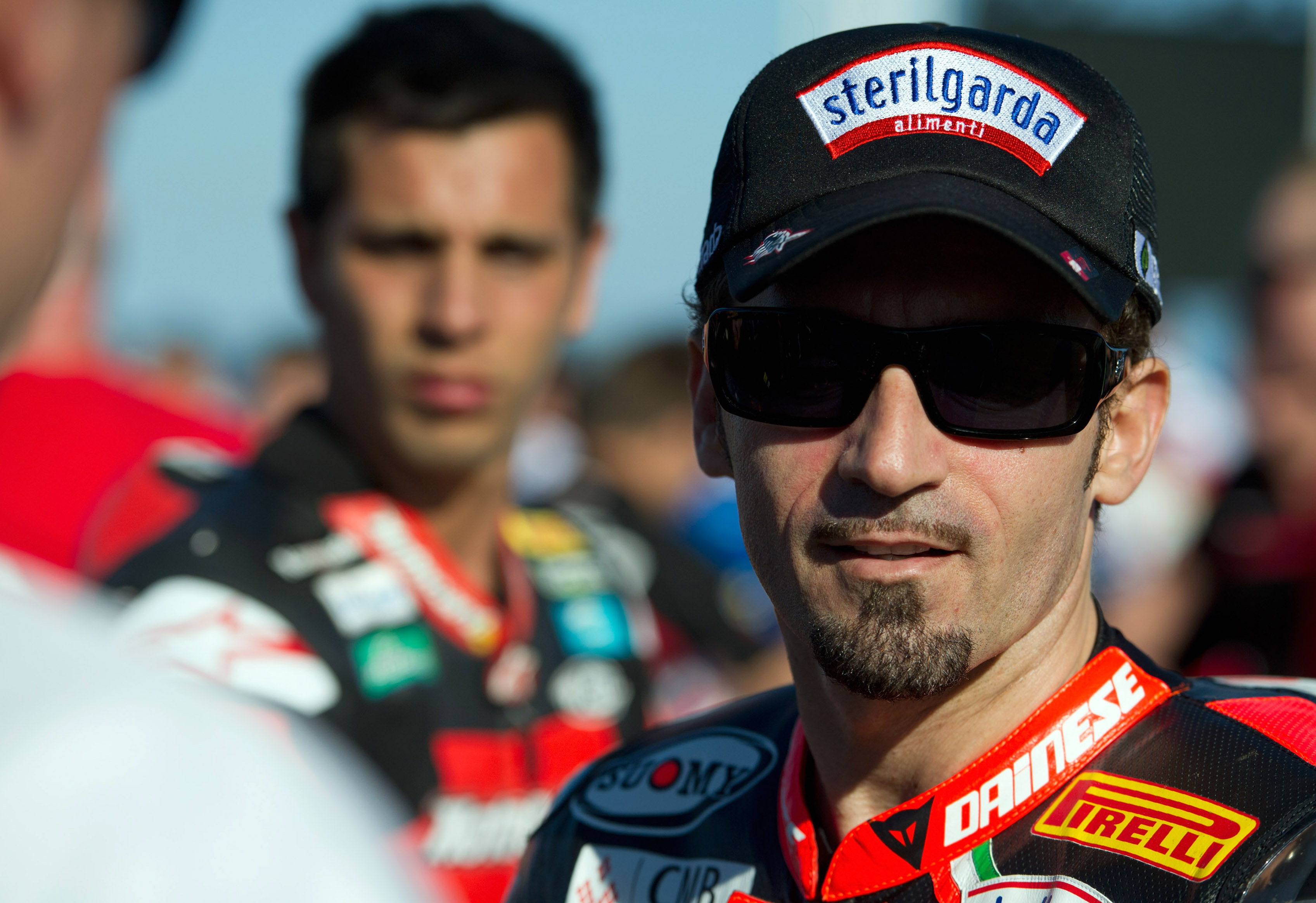 Max Biaggi in aria SBK, oggi in pista al Mugello sull'Aprilia MotoGP