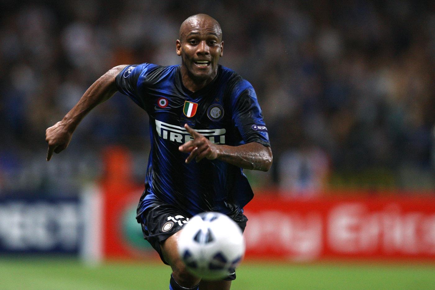 Douglas Maicon al Manchester City, il brasiliano saluta l'Inter