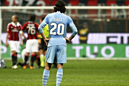 Lazio, difesa a pezzi: infortunio a Biava