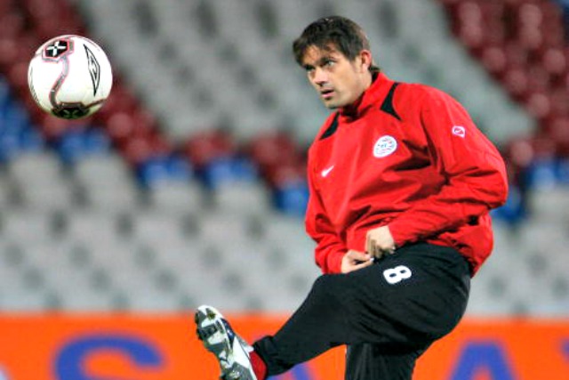 Philippe Cocu operato per un tumore alla schiena