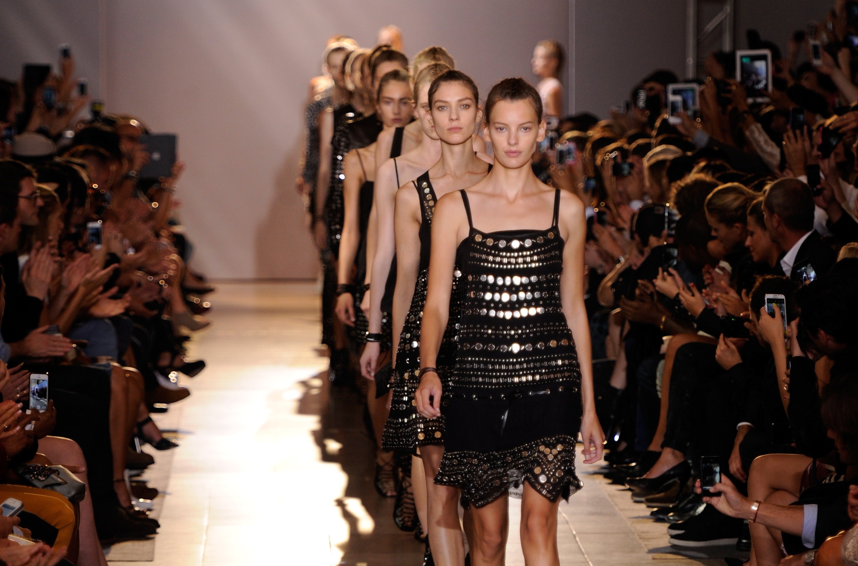 Diesel Black Gold: la donna rock-romantic sfila a New York