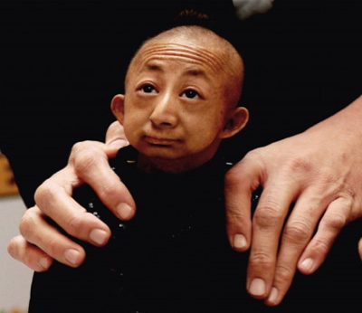 Ping Ping è morto: finisce il primato dell'uomo più piccolo del mondo