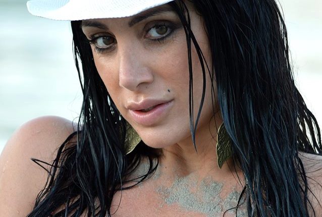 Marika Fruscio e la proposta a Higuaín: Raggiungimi a Tropea