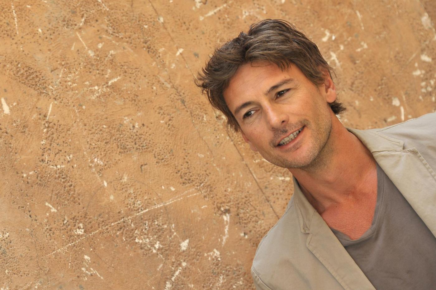 Farnesi e le fan in delirio al Tutto Sposi: Credo nel matrimonio… degli ...