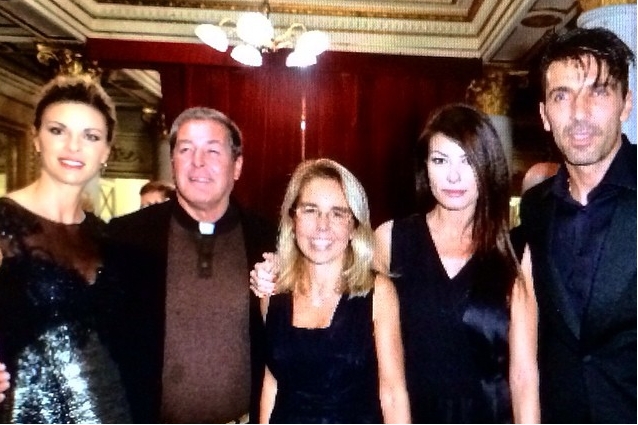 Buffon e D'Amico alla prima uscita pubblica, il web si idigna: Potevi ...