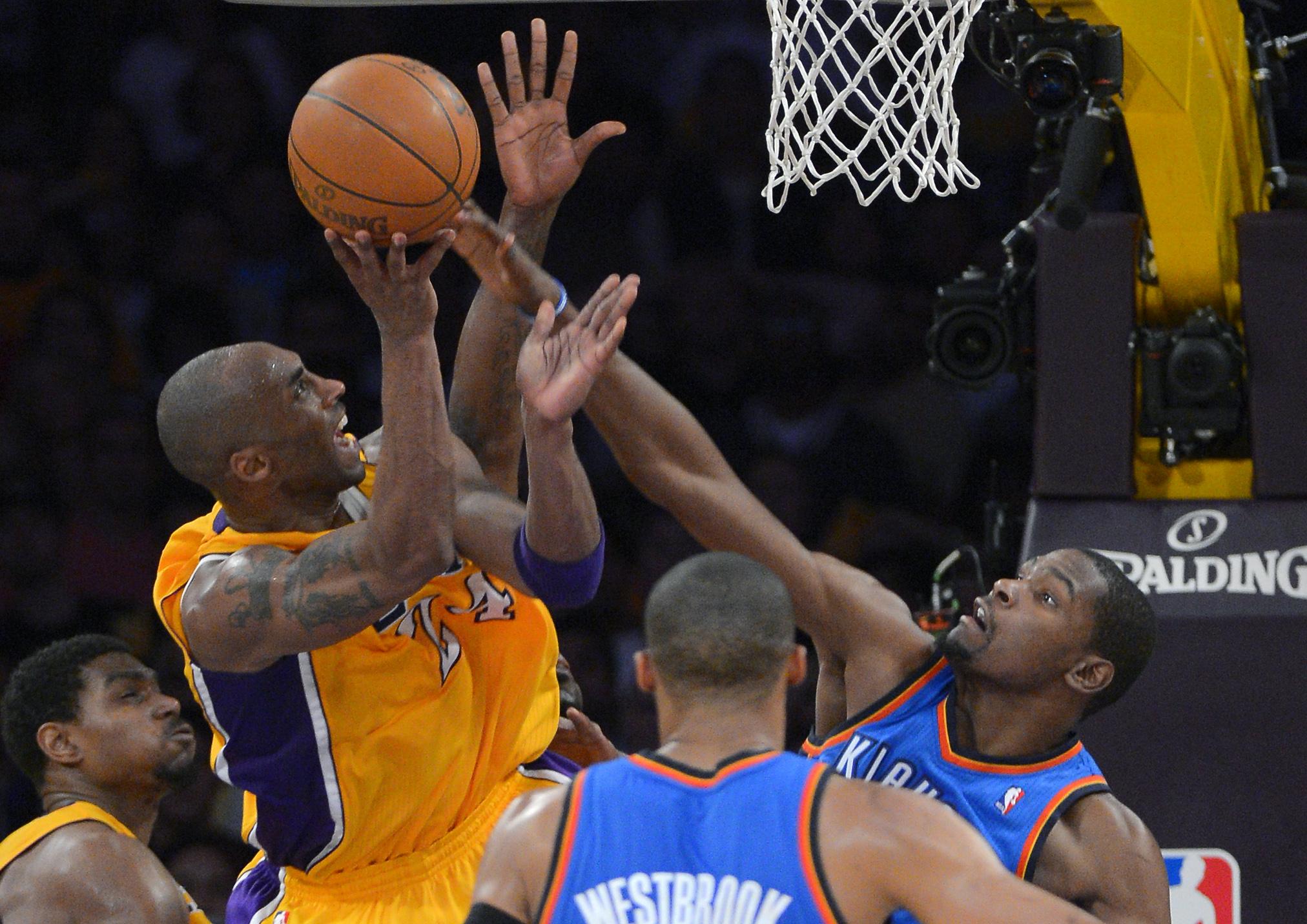 Nba Playoff: Kobe Bryant è troppo solo, Thunder in finale a Ovest