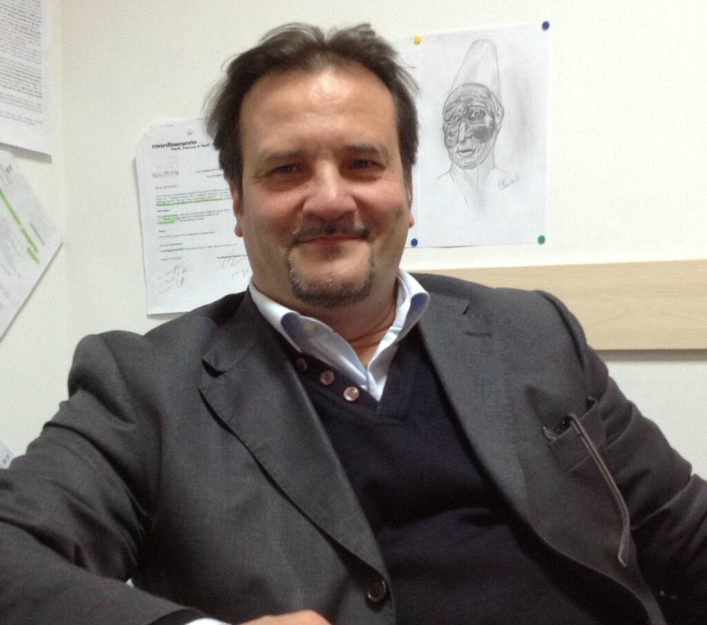 Napoli, il consigliere Luongo trova borsa con un milione d'euro e la ...