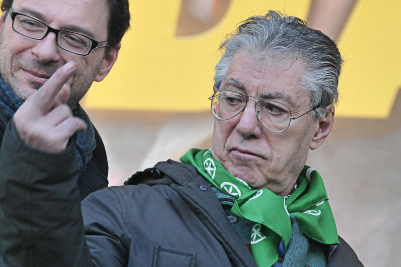 Umberto Bossi, la sua lunga carriera politica alla guida della Lega ...