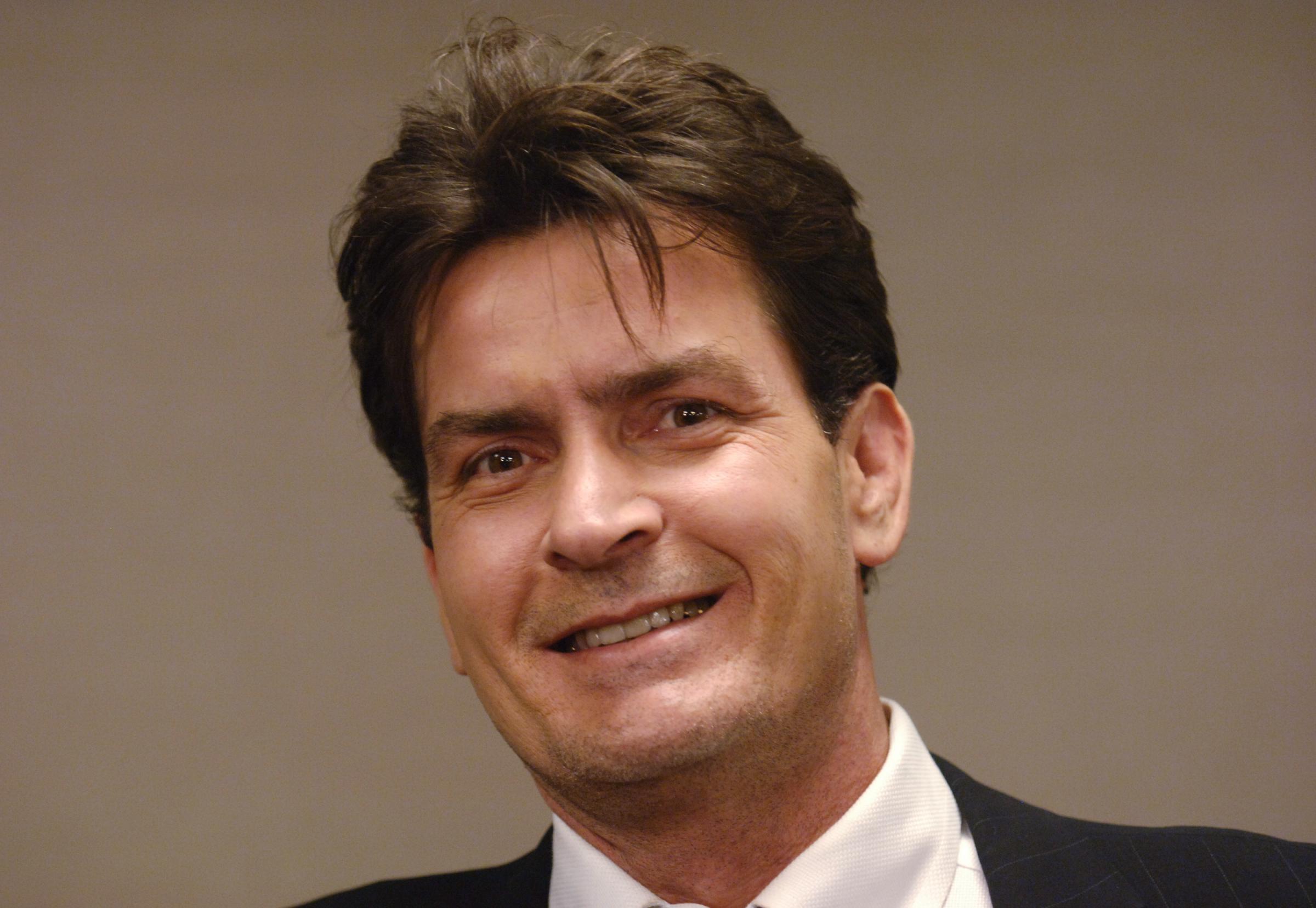 Charlie Sheen ritorna in Tv con Anger Management