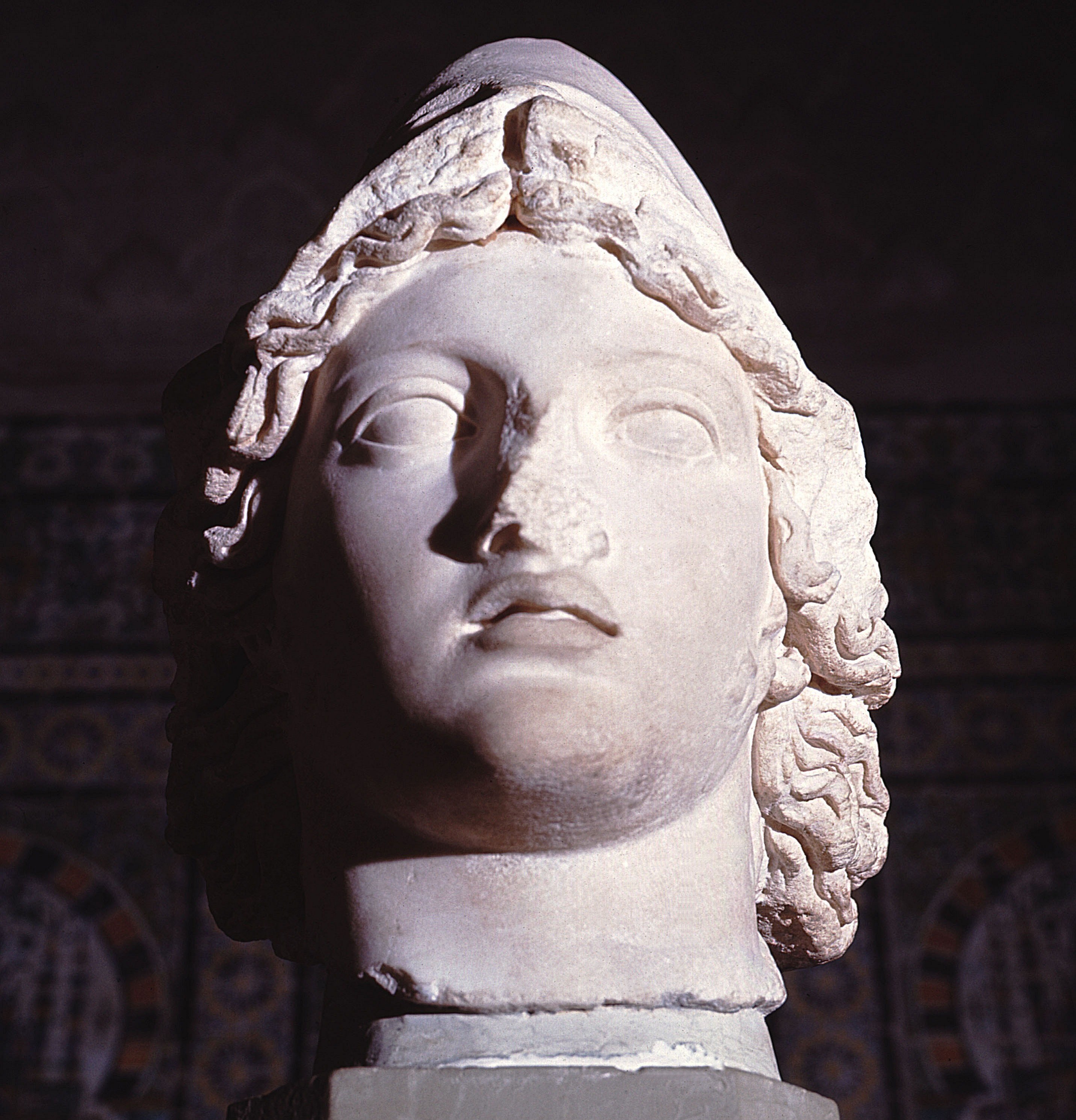 Ritrovata in Salento la Minerva dell'Eneide: la statua conferma lo ...