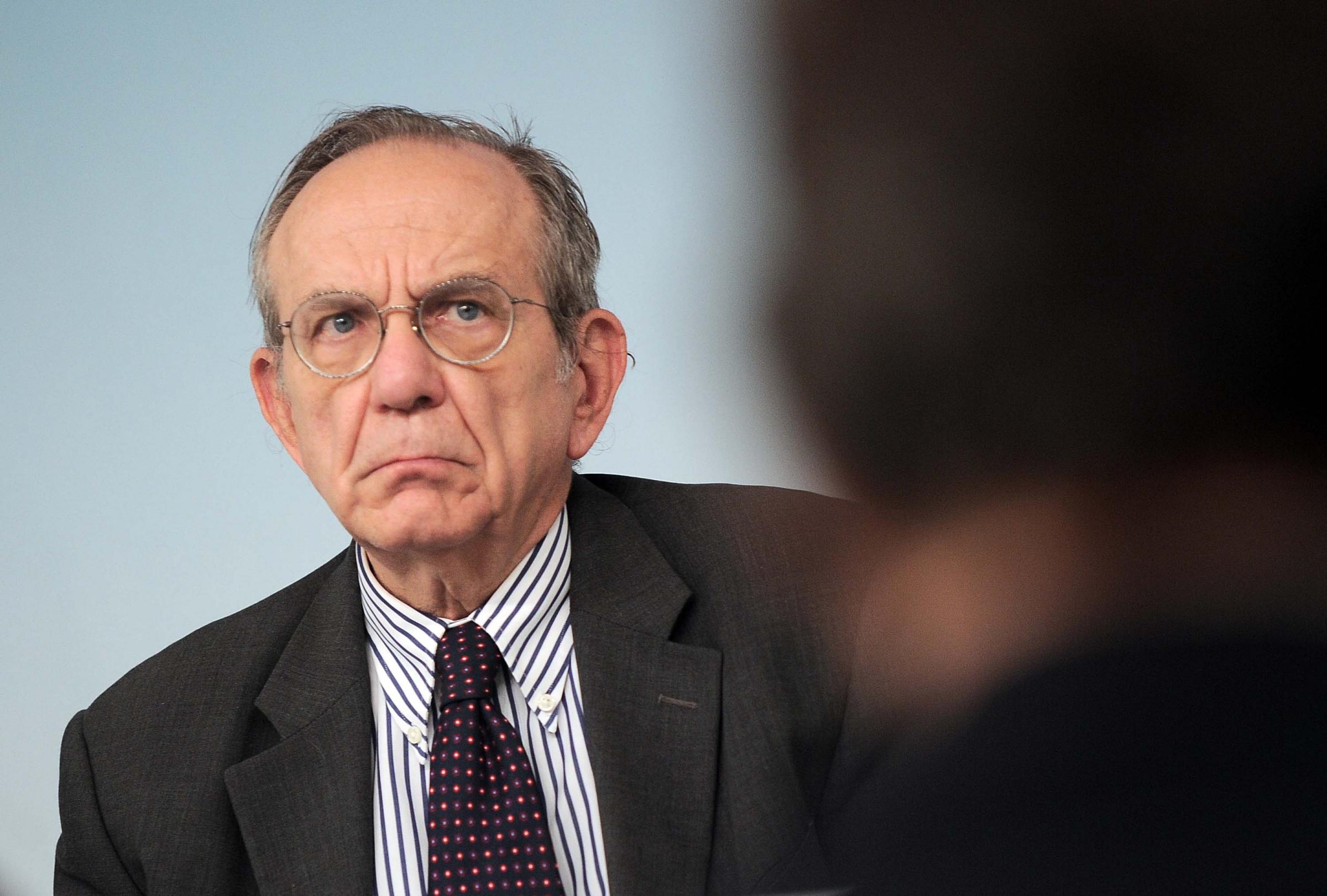 Legge di bilancio, Padoan chiede a Bruxelles uno sconto da 9 miliardi ...