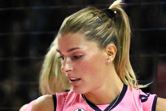 Volley, la Piccinini attacca: Le giovani viziate e poco rispettose