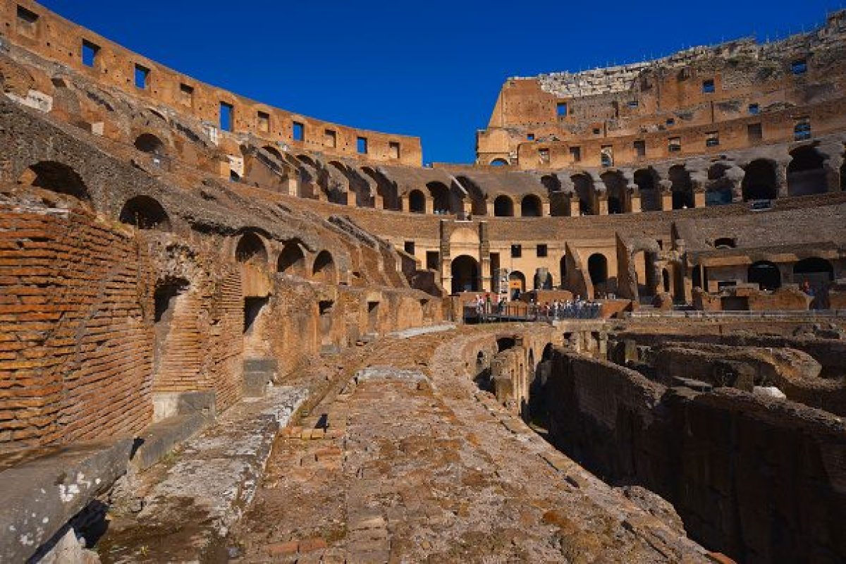 Colosseo, ricostruite le antiche stazioni della Via Crucis: storia e ...