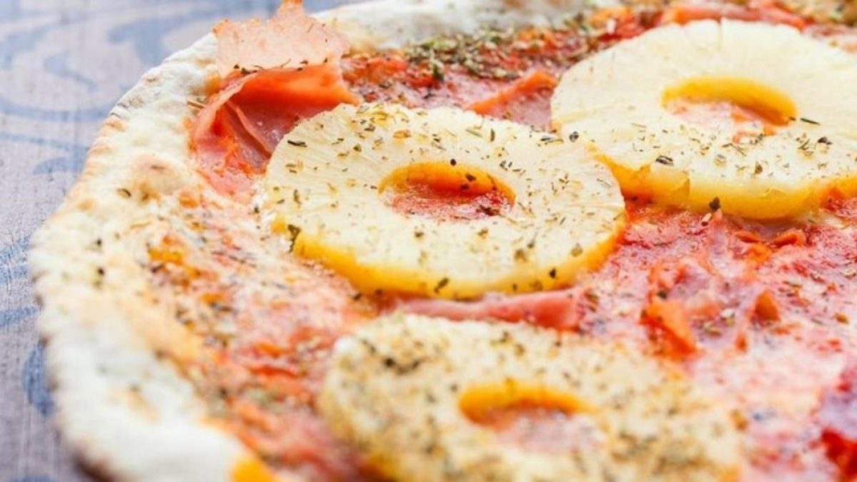 Guerra alla pizza all'ananas, interviene (e fa discutere) anche Chef Ramsay