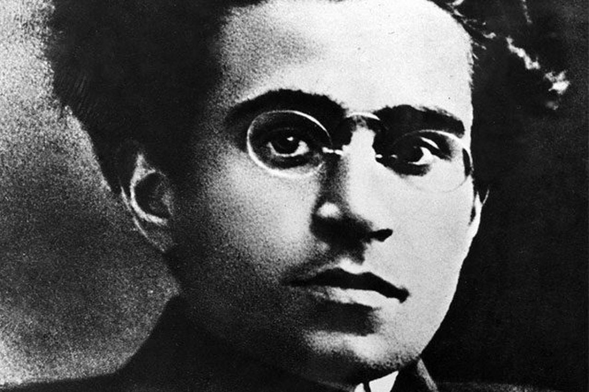La street art incontra la storia: il volto di Antonio Gramsci su un ...