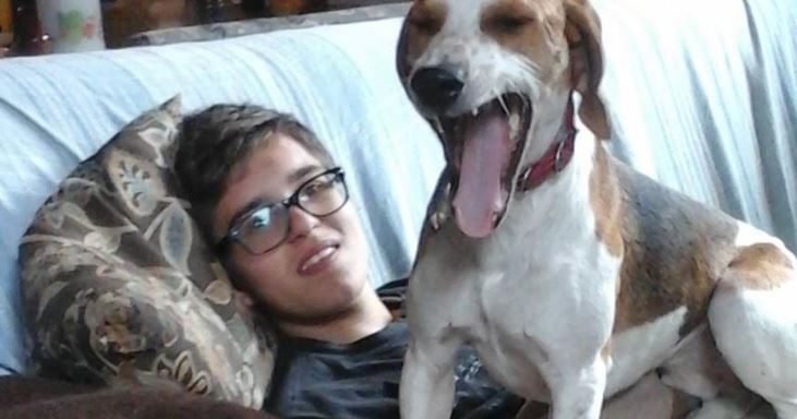 Vado a farmi un giro, porto il cane, l'ultimo messaggio del 19enne ...