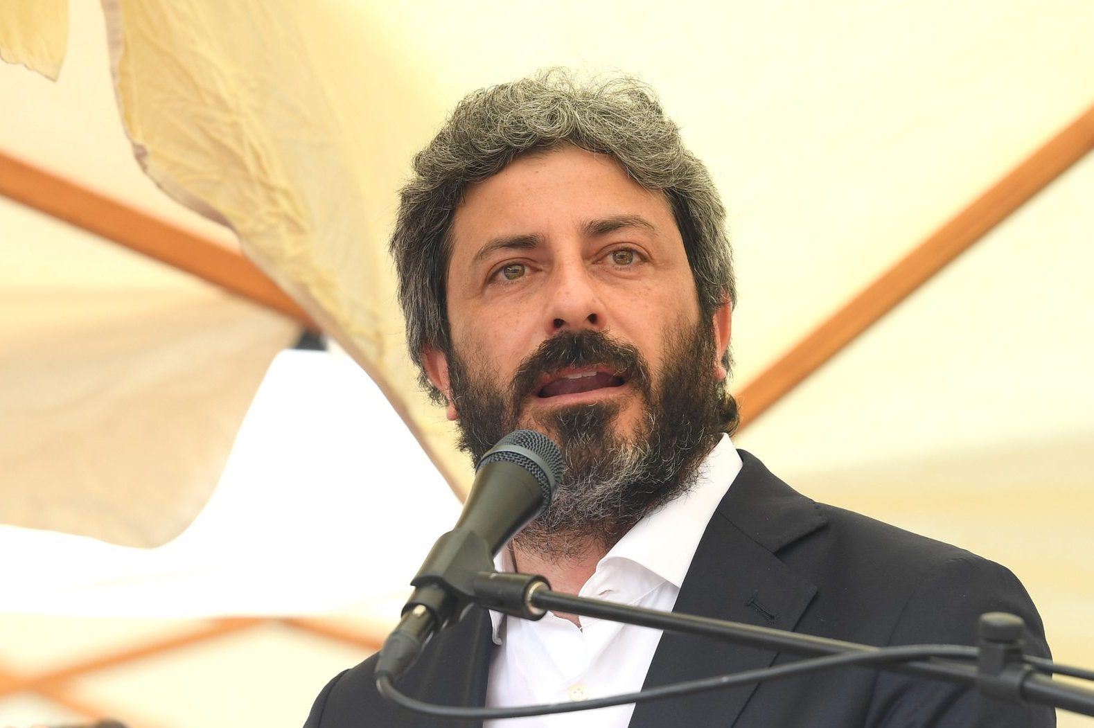 Fico replica a Di Battista: M5S non è in crisi, alle politiche sarà ...