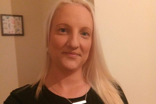 Violentata dall'età di 4 anni dal padre, che filmava i loro rapporti ...