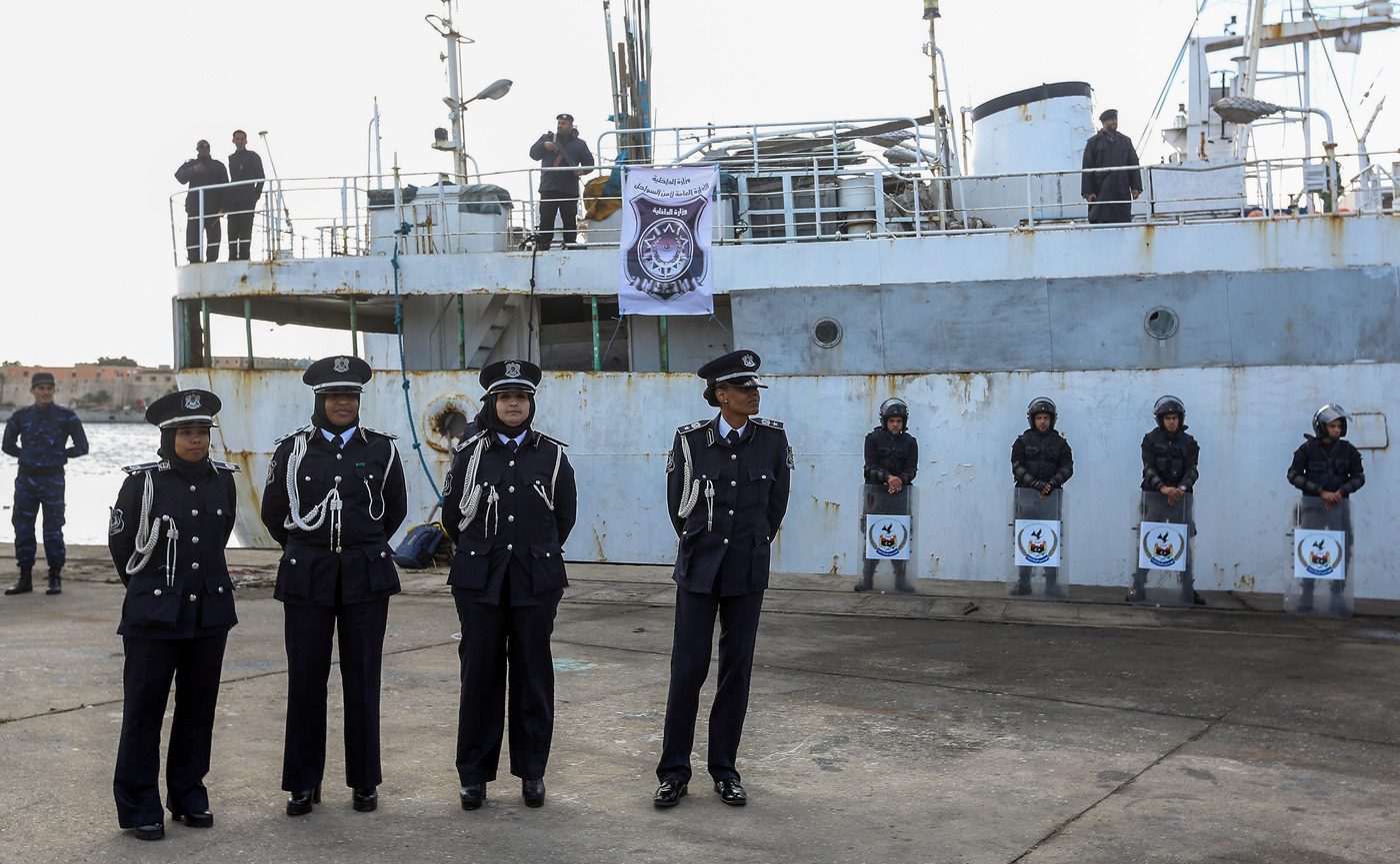 L'Italia continuerà ad armare e addestrare la Guardia Costiera libica
