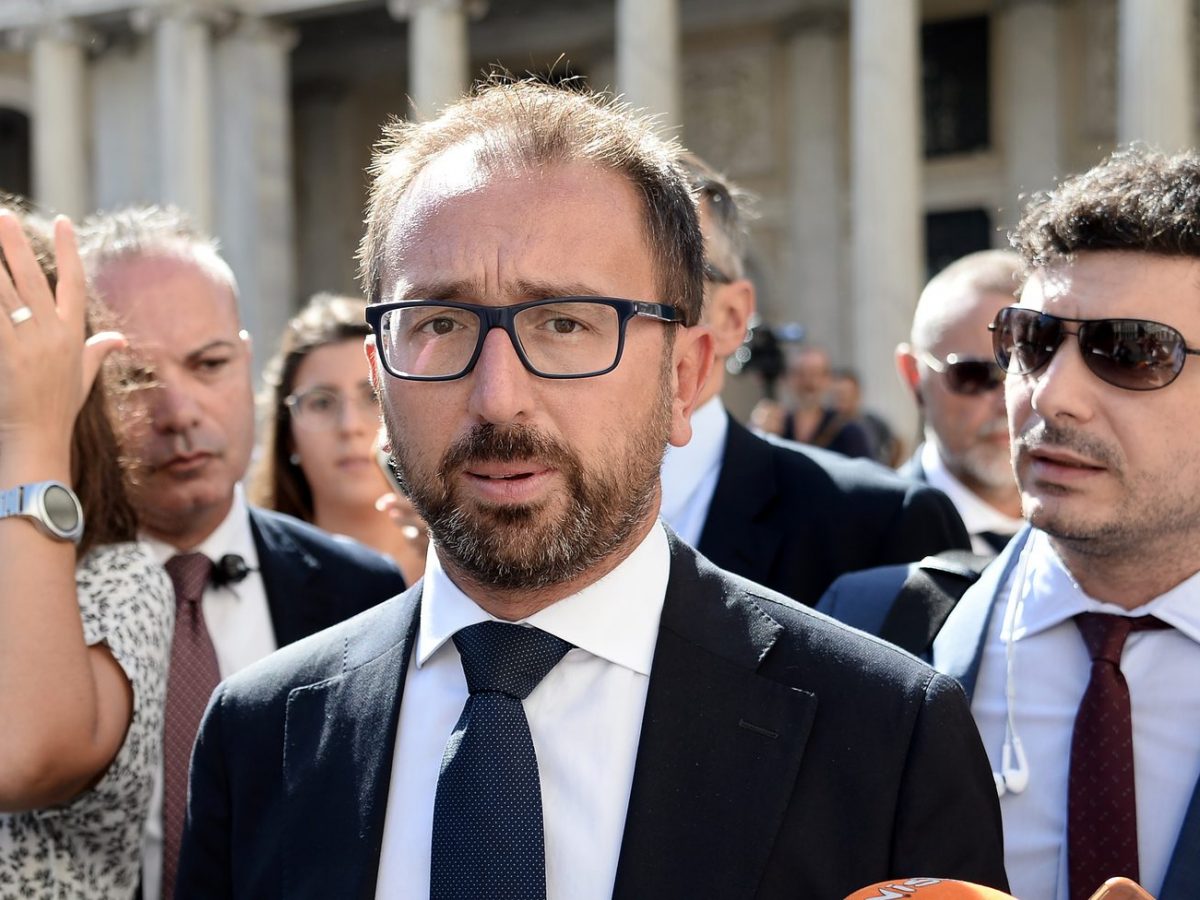 Scarcerazioni dei boss mafiosi, Bonafede: Pronti a intervenire con Antimafia