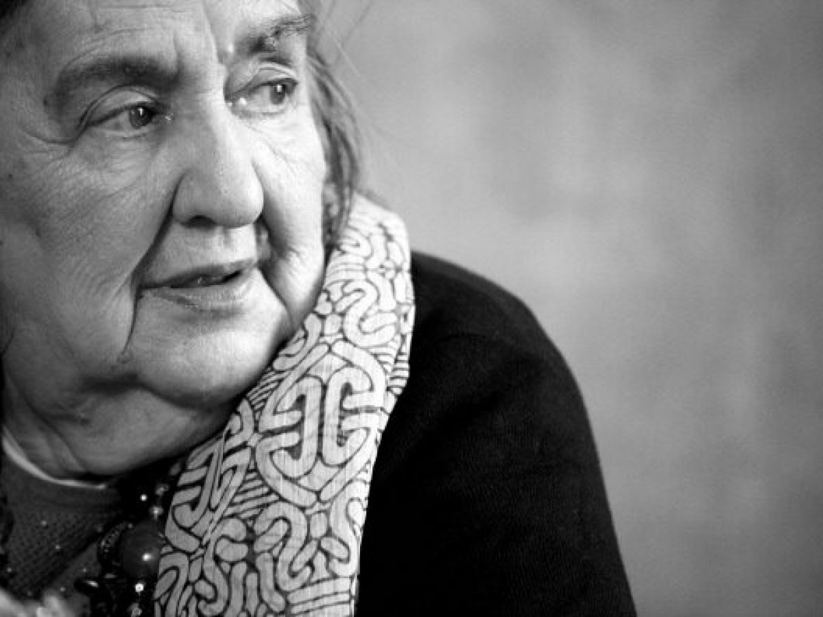 Alda Merini moriva 10 anni fa: alcuni dei suoi versi più belli