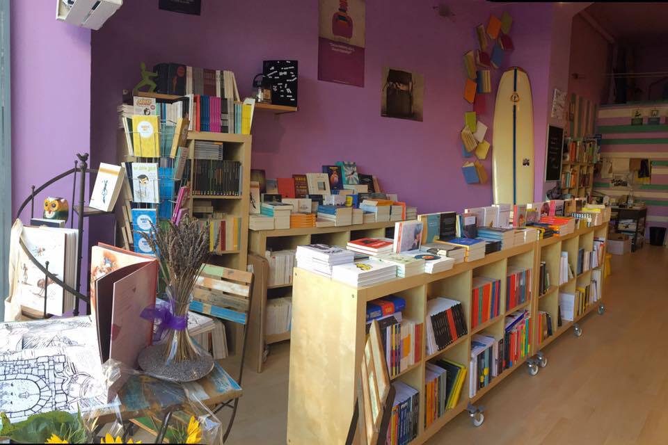 Libraia milanese lancia hashtag contro la paura: Libri antidoto al ...