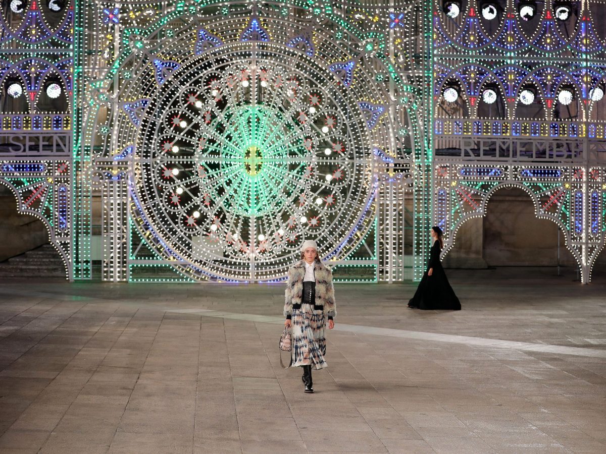 Sfilata Dior a Lecce tra plauso e contestazione: È sfruttamento culturale
