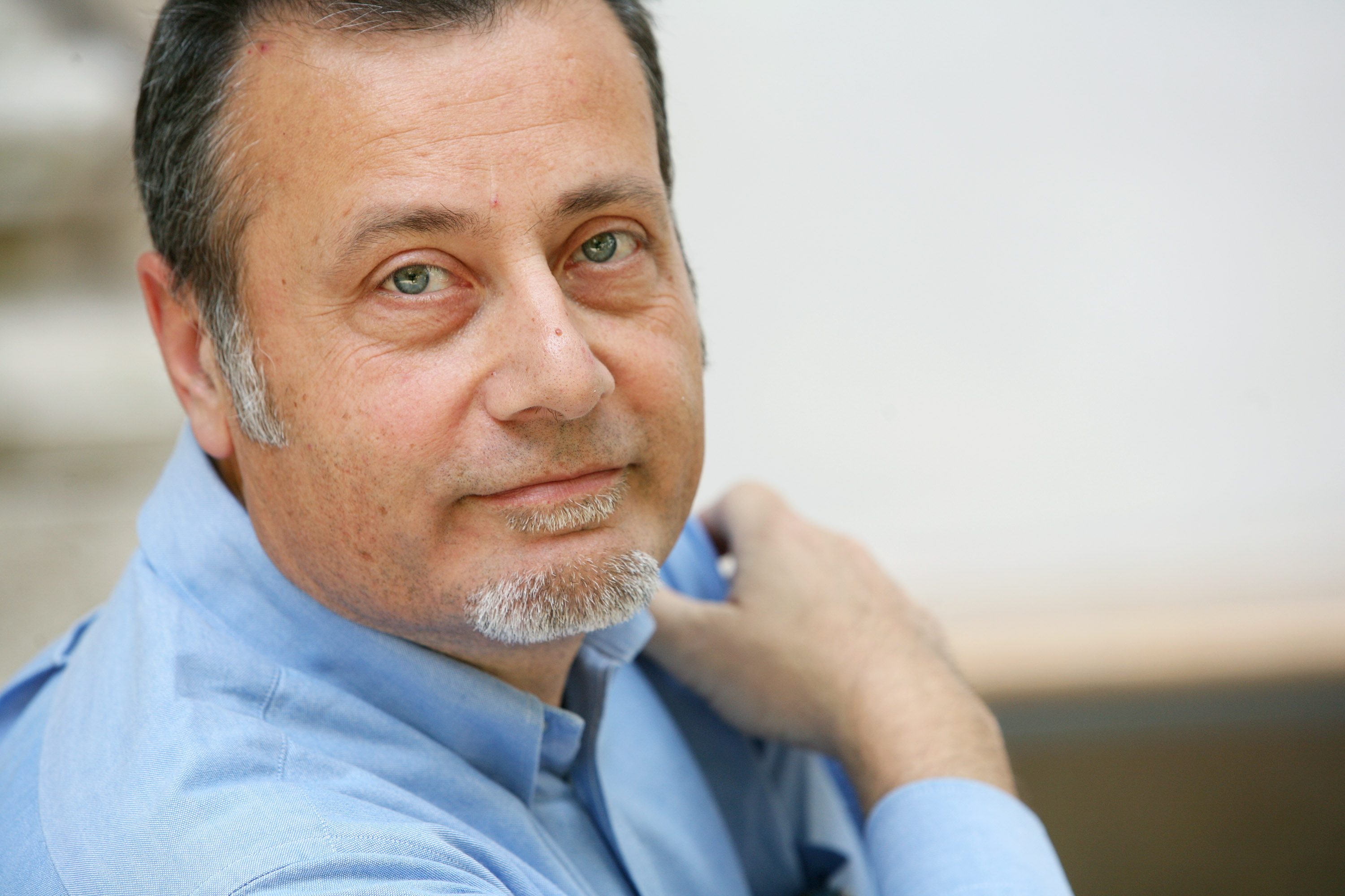 Massimo Carlotto: Il noir deve sacrificare le trame e raccontare la ...