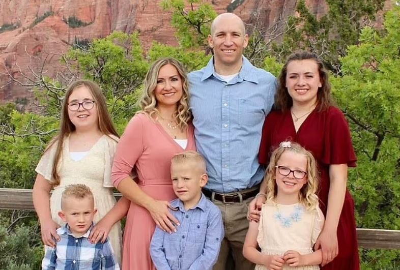 Strage in casa: uccide cinque figli, la suocera e la moglie che aveva ...