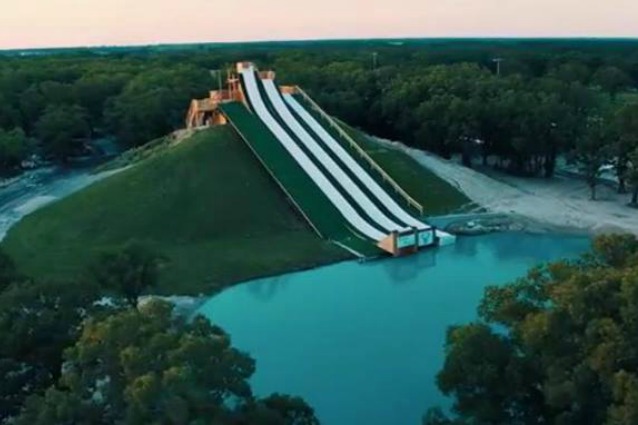 Lo scivolo più pazzo dell'estate: benvenuti al BSR Cable Park