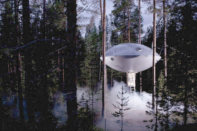 Vacanze su un altro pianeta: ecco i più incredibili hotel a forma di UFO
