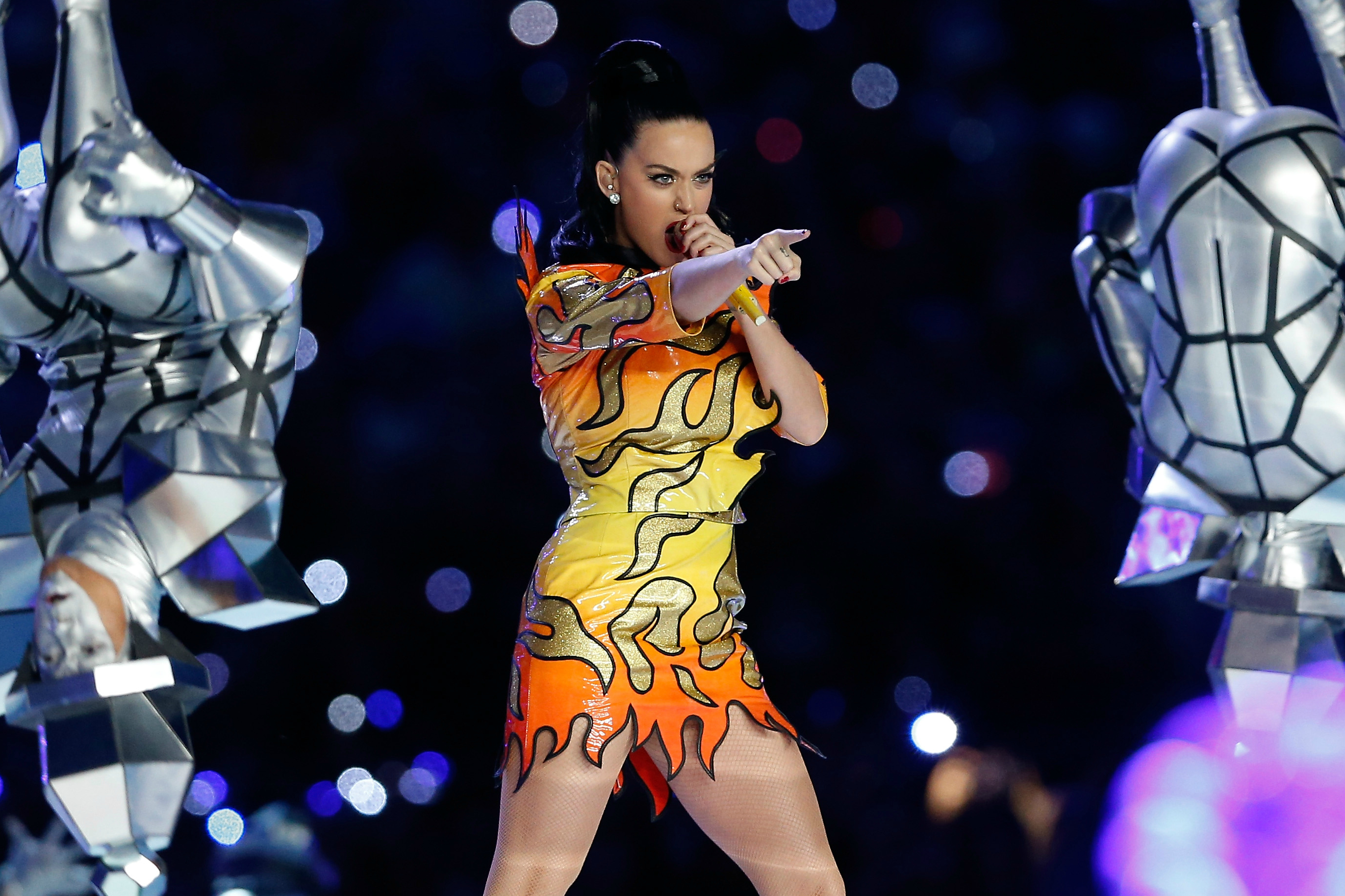 Super Bowl 2015: Katy Perry in fiamme per l'halftime show (FOTO)