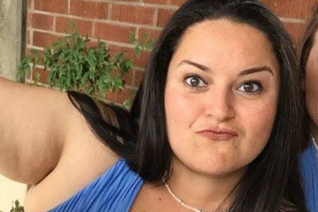 La bimba la scambia per Wonder Woman e piange: poi le dice qualcosa di ...