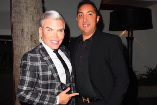 Rodrigo Alves: il Ken umano con gli addominali (finti) cambia look ...