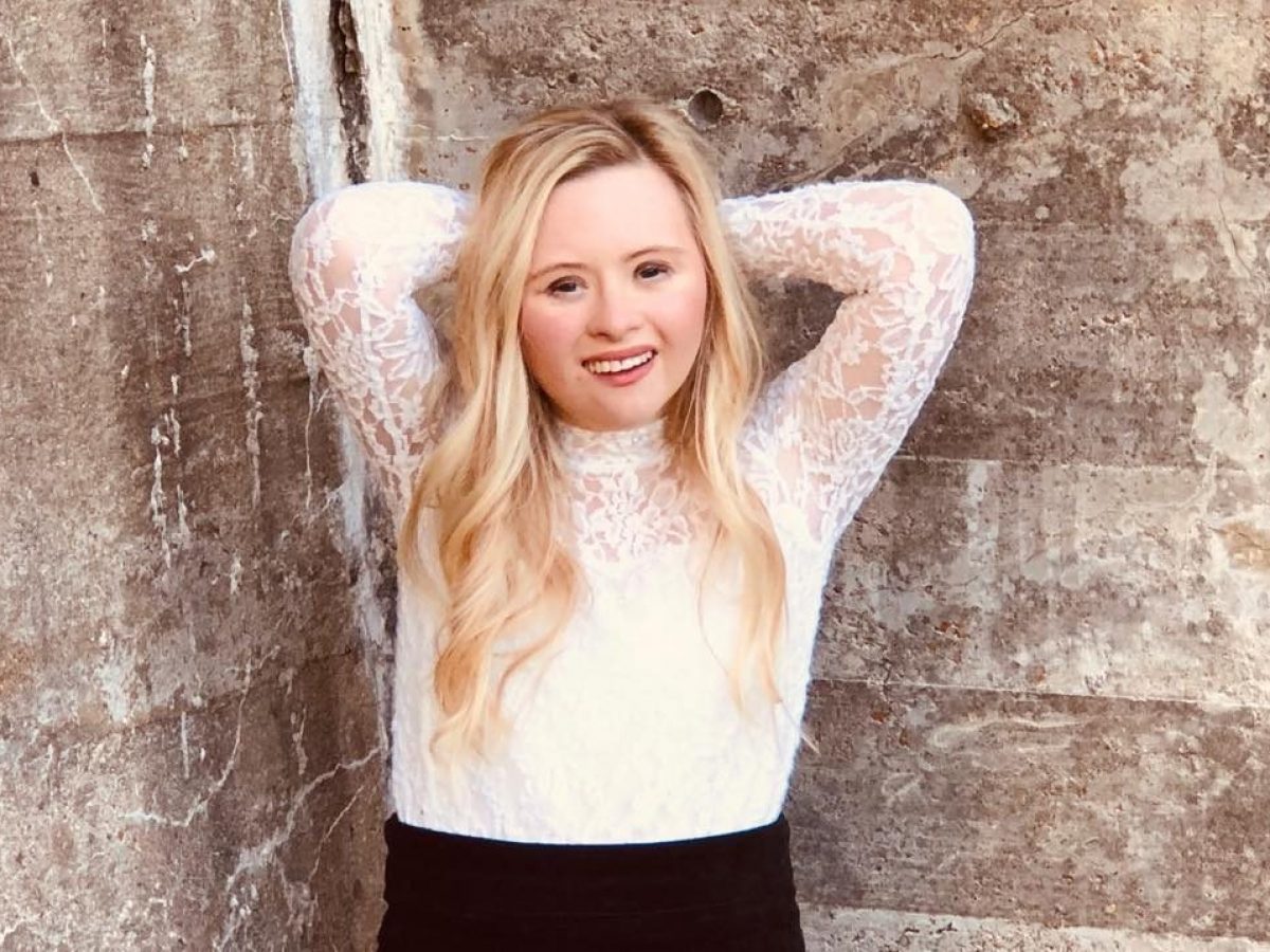 Ha la sindrome di Down e sogna di fare la modella: le dicevano che non ...