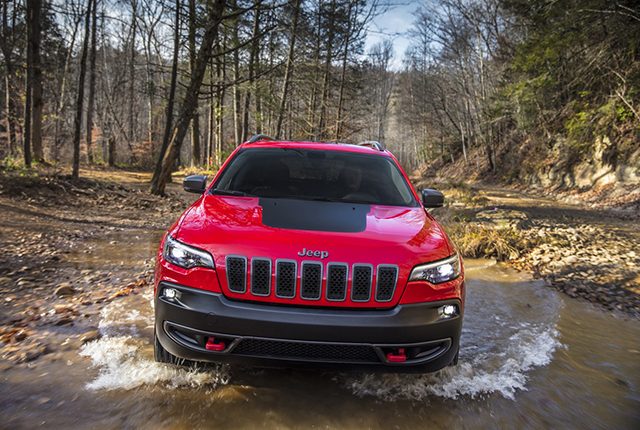 Jeep Cherokee, il restyling è servito: più tecnologia a bordo del Suv ...