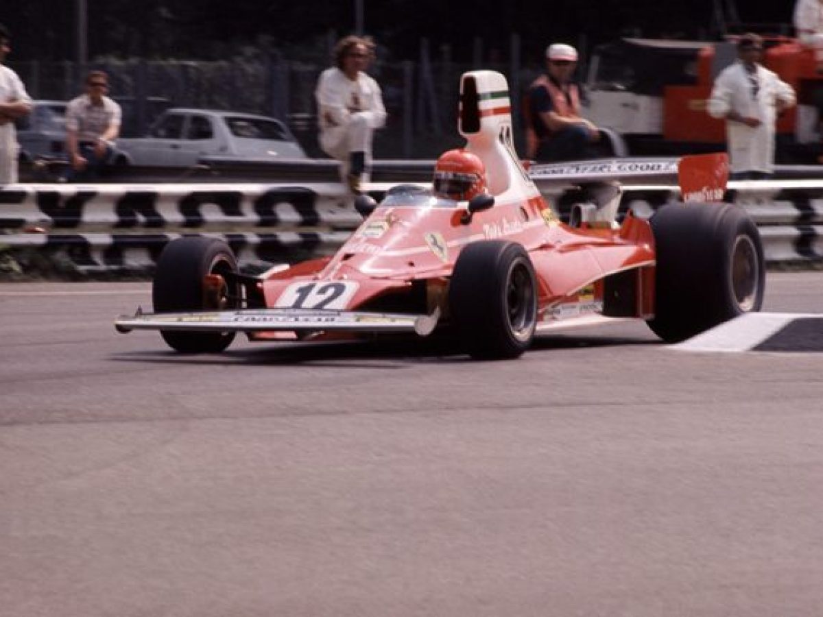F1, 6 milioni di dollari per la Ferrari con cui Lauda vinse il titolo ...