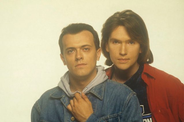 Il significato di Gli anni, la canzone degli 883 sui ricordi dei ...