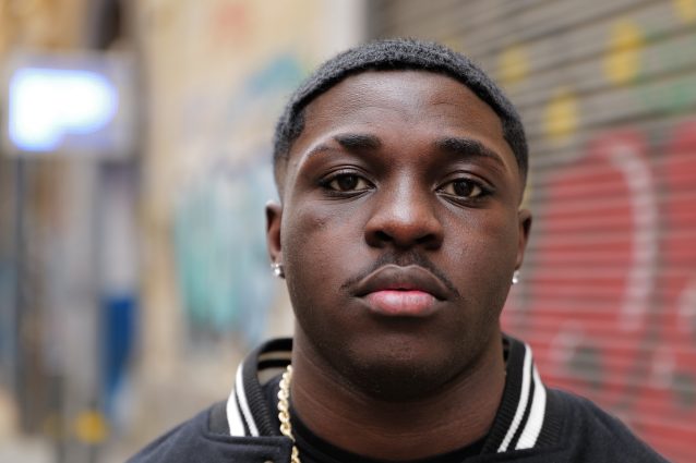 J Lord, l'adozione, il bullismo e l'amore per la musica: Davanti al ...