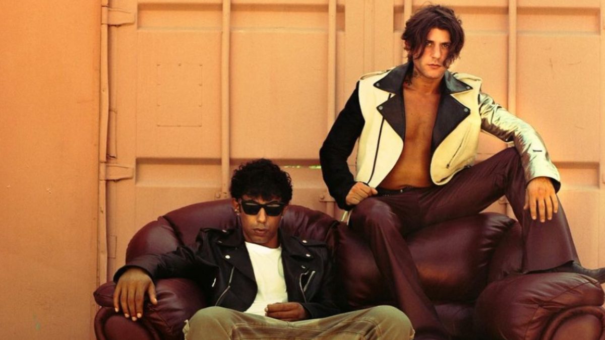 Significato e testo di Per Averti, Pyrex veste di nero il pop italiano ...