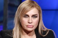 Marianne Puglia e Devin Sardi presto sposi: Lory del Santo contraria