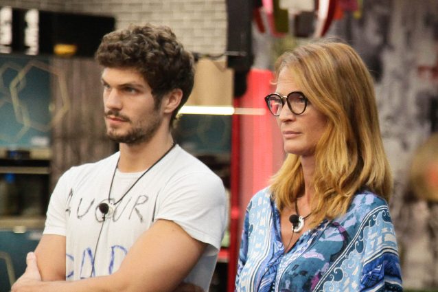 Elia Fongaro litiga con Alessandro Cecchi Paone e scoppia a piangere ...