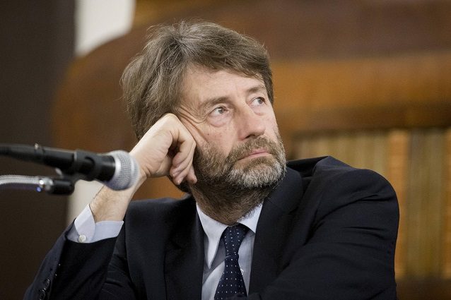 Dario Franceschini: Obbligheremo Netflix a dare visibilità a serie e ...