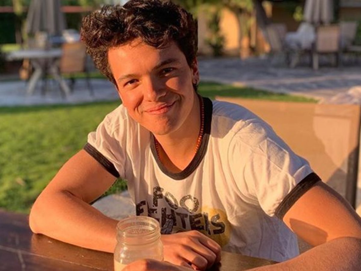 È morto Sebastian Athie, la star di Disney Channel aveva 24 anni