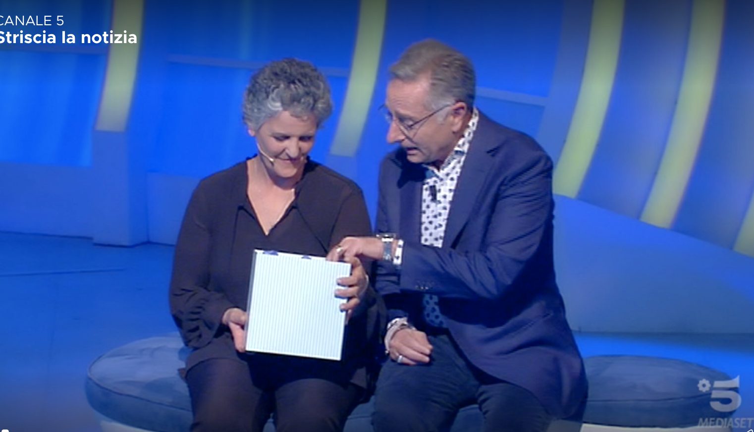 C'è Posta per Te, Paolo Bonolis è la sorpresa di Anna, Domenica e Luigi ...