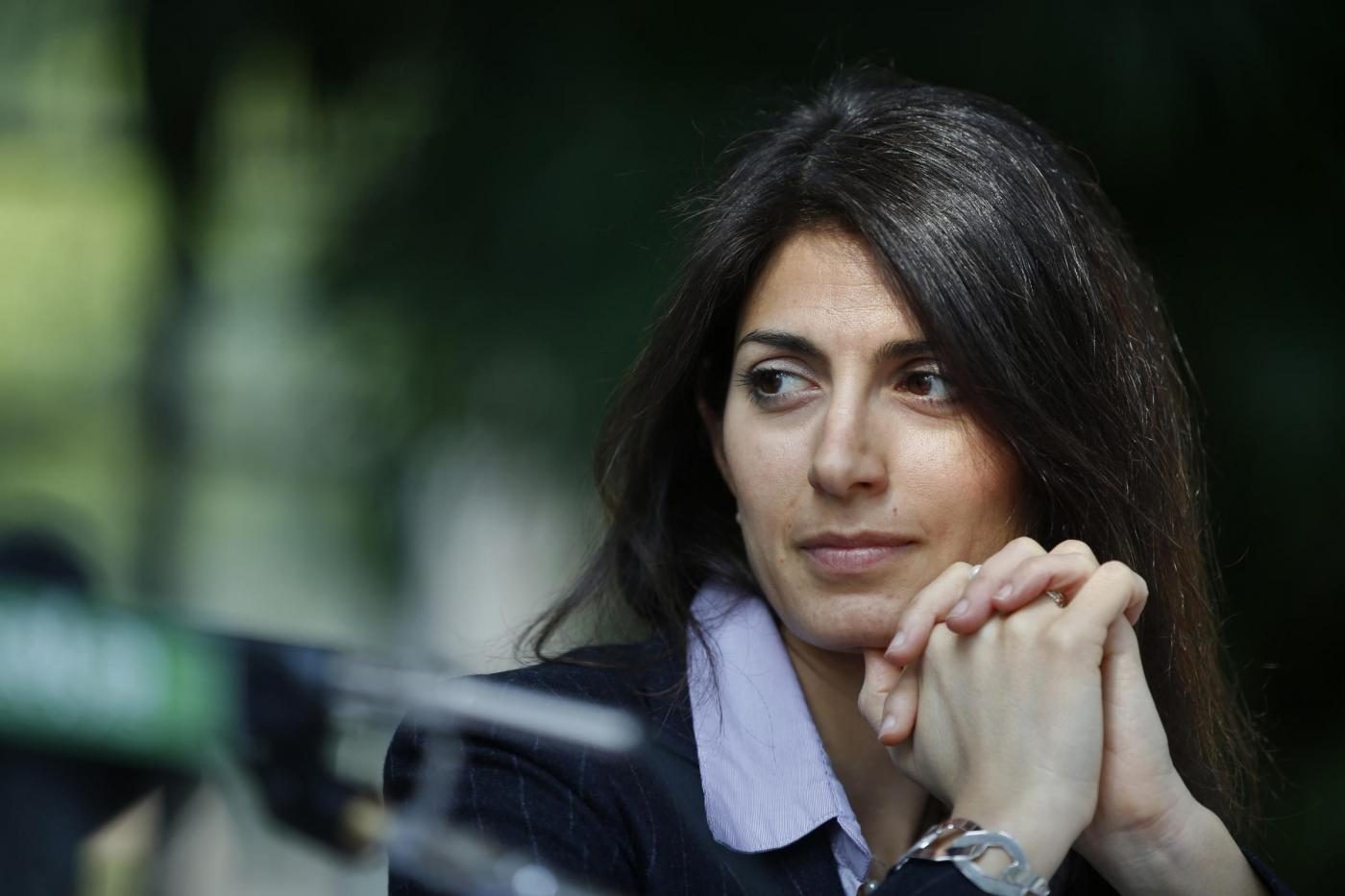 Raggi si mette la stella da sceriffo e prepara la tolleranza zero
