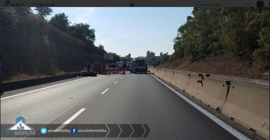 Incidente mortale sulla Pontina, morto un motociclista Incidente mortale sulla Pontina, morto un motociclista