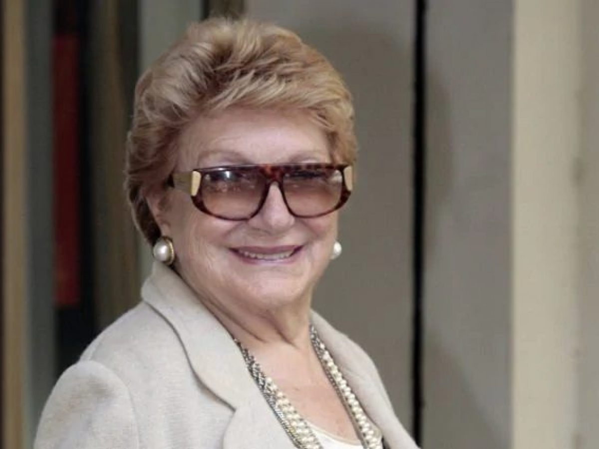 Morte di Valeria Valeri: l'ultimo addio oggi all'attrice romana alla ...