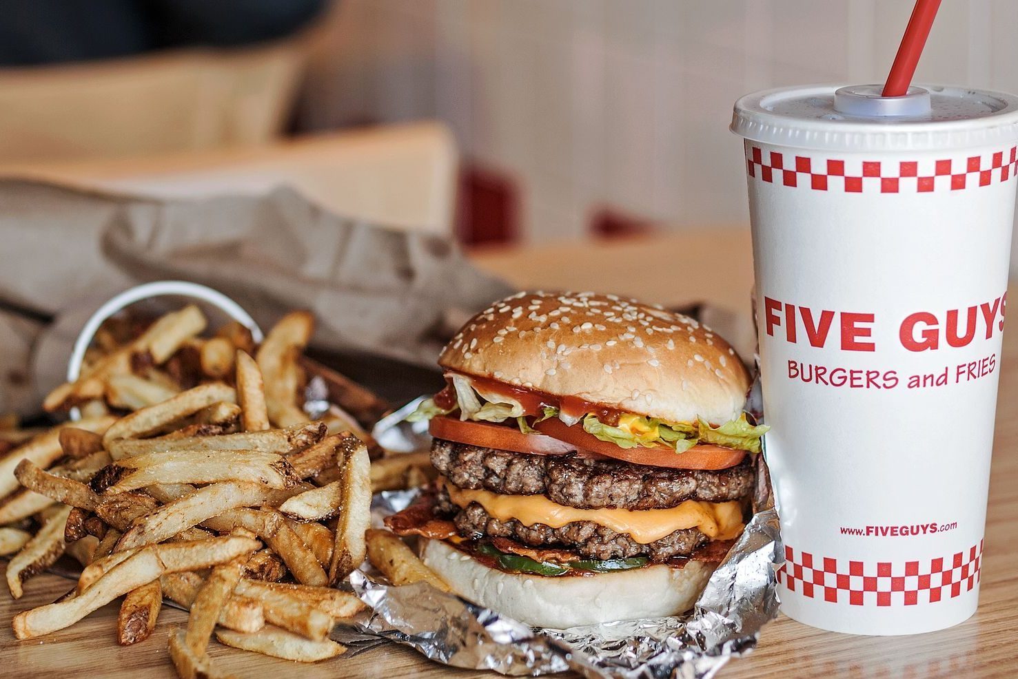 Five Guys a Roma: rimandata l'apertura del primo fast food in città ...